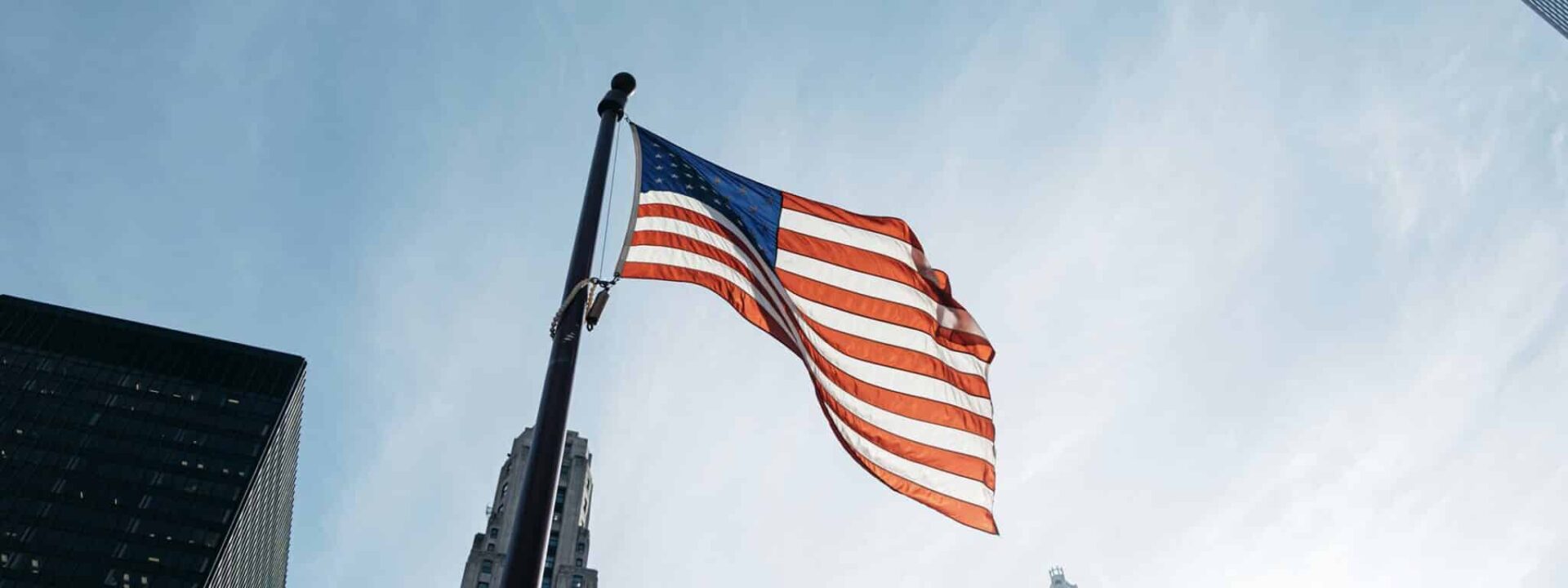 O1 Visa vs EB1 Green Card: Which Immigration Path is Best For You?